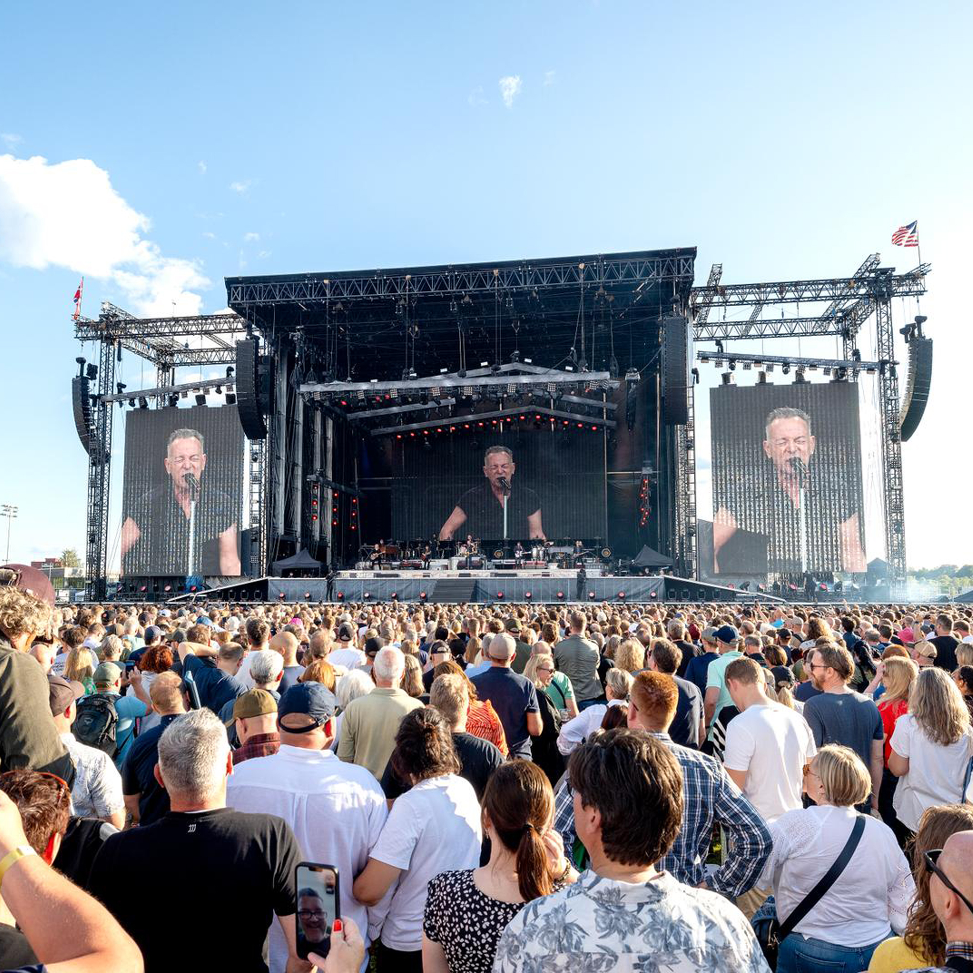 Eurotruss | Aluminium Truss, Stages and Rigging gear